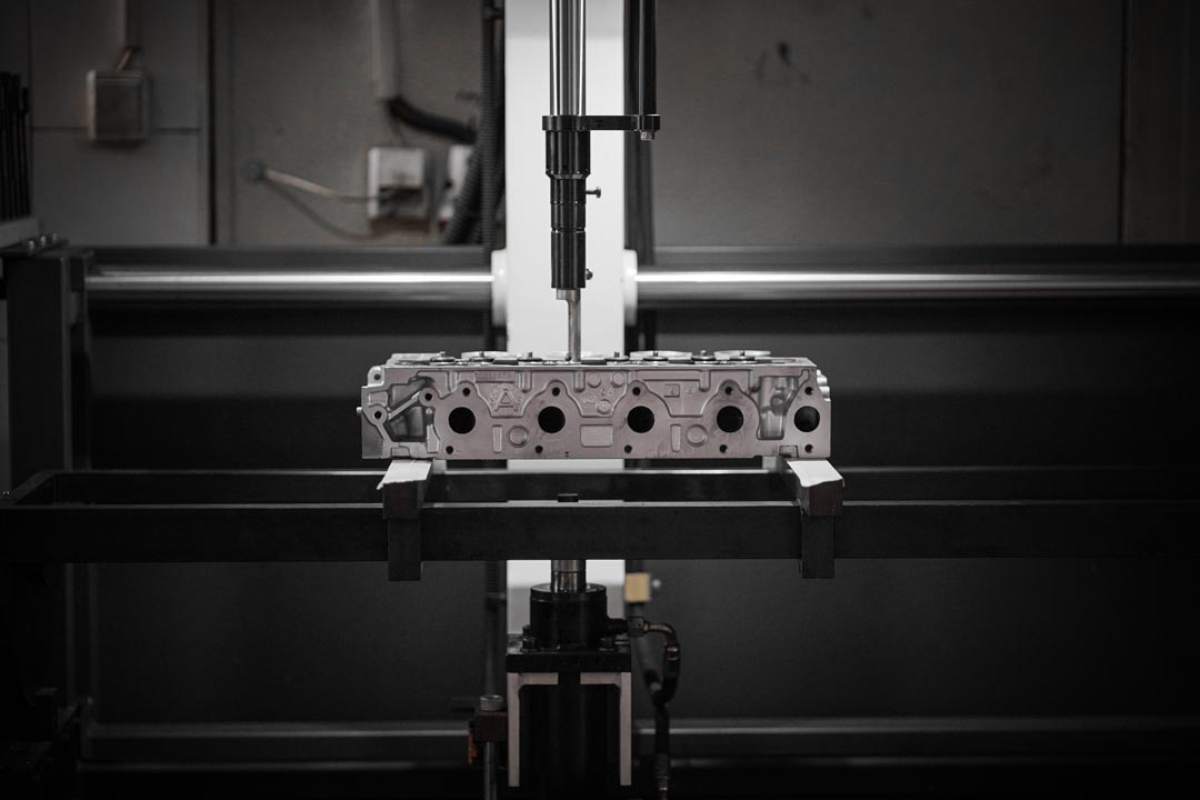 Engine head machining - MR Engines